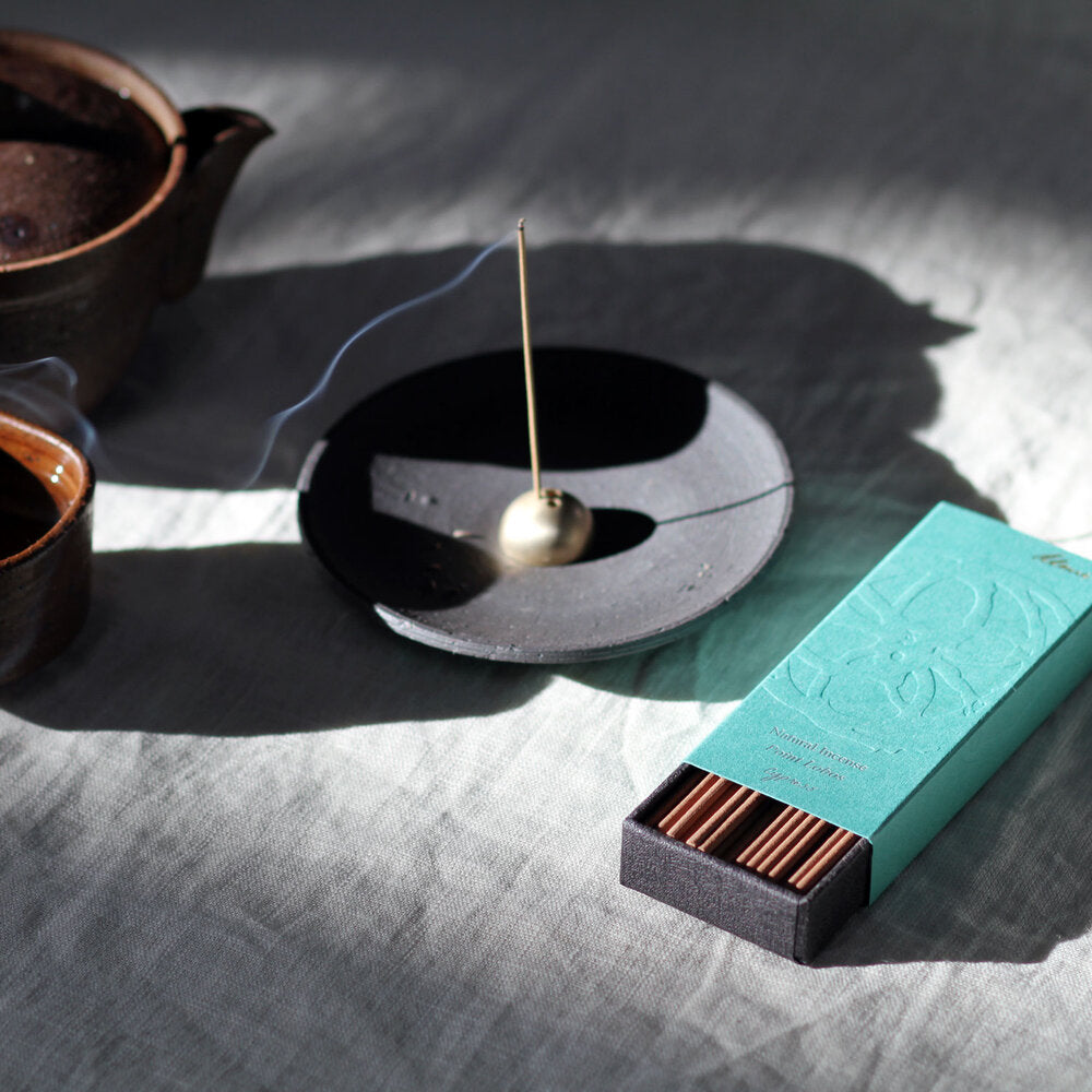 Black Stoneware Incense Dish | with Gold Dome – Lotus Zen Incense